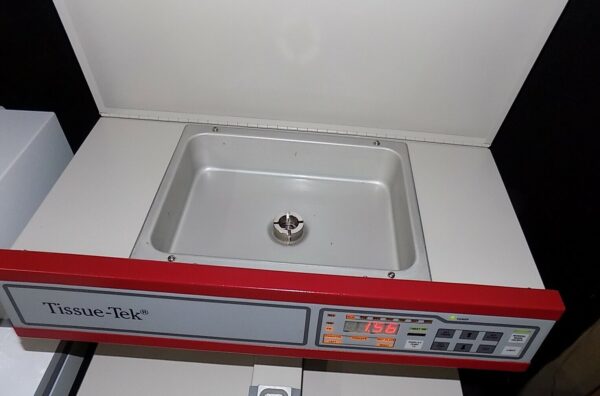 SAKURA TISSUE TEK 4 EMBEDDING CENTER - FULLY RECONDITIONED - Medical ...