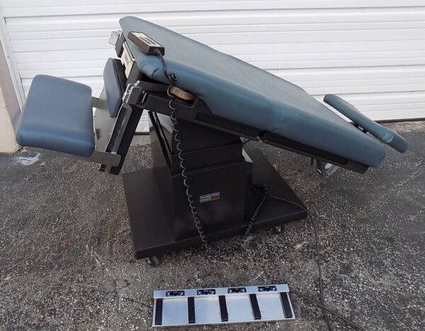 HAMILTON ELECTRIC GYNECOLOGICAL/MEDICAL EXAMINATION TABLE- PROGRAMMABLE ...